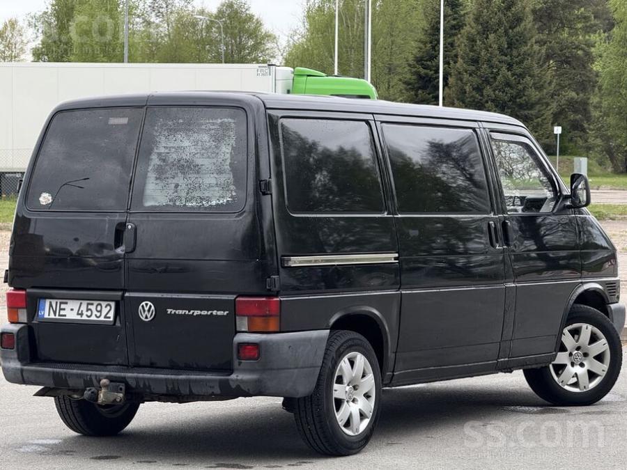 Черный Фольксваген Т4 2000 в Рига, объемом двигателя 1.90 л и пробегом 409 тыс. км за 3150 €, фото 5 на AUTOMOTO.COM.LV