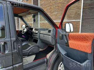Black Volkswagen T4 2000 in Riga, with an engine capacity of 2.50 L and mileage of 370 thousand km for 3500 €, photo 7 on AUTOMOTO.COM.LV