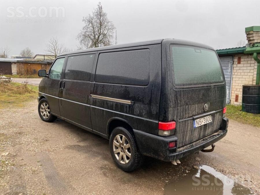 Black Volkswagen T4 2001 in Limbazi, with an engine capacity of 2.50 L and mileage of 430 thousand km for 5500 €, photo 2 on AUTOMOTO.COM.LV