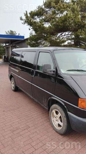 Black Volkswagen T4 2002 in Ventspils, with an engine capacity of 2.50 L and mileage of 340 thousand km for 4200 €, photo 21 on AUTOMOTO.COM.LV