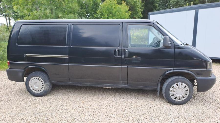 Melns Volkswagen T4 2002 Rēzekne, ar dzinēja tilpumu 2.50 L un nobraukumu 434 tūkst. km par 2500 €, foto 5 vietnē AUTOMOTO.COM.LV