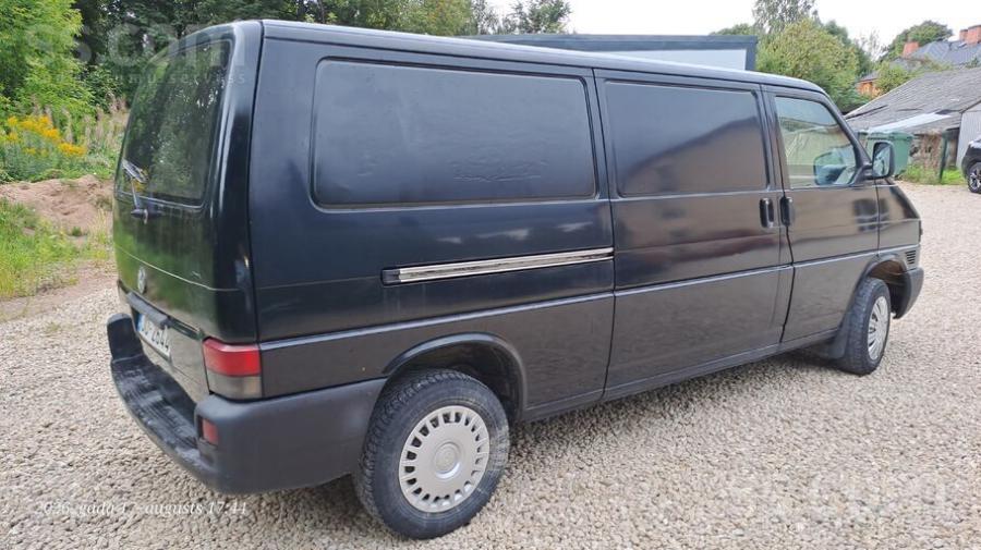 Melns Volkswagen T4 2002 Rēzekne, ar dzinēja tilpumu 2.50 L un nobraukumu 434 tūkst. km par 2500 €, foto 6 vietnē AUTOMOTO.COM.LV
