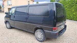 Melns Volkswagen T4 2002 Rēzekne, ar dzinēja tilpumu 2.50 L un nobraukumu 434 tūkst. km par 2500 €, foto 8 vietnē AUTOMOTO.COM.LV