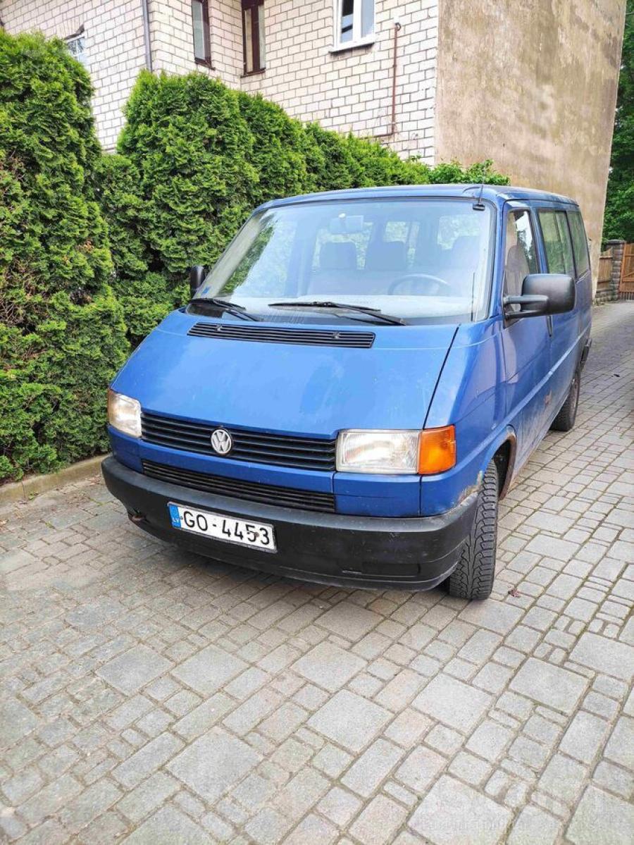 Zils Volkswagen T4 1993 Rīga, ar dzinēja tilpumu 2.40 L un nobraukumu 328 tūkst. km par 1800 €, foto 1 vietnē AUTOMOTO.COM.LV