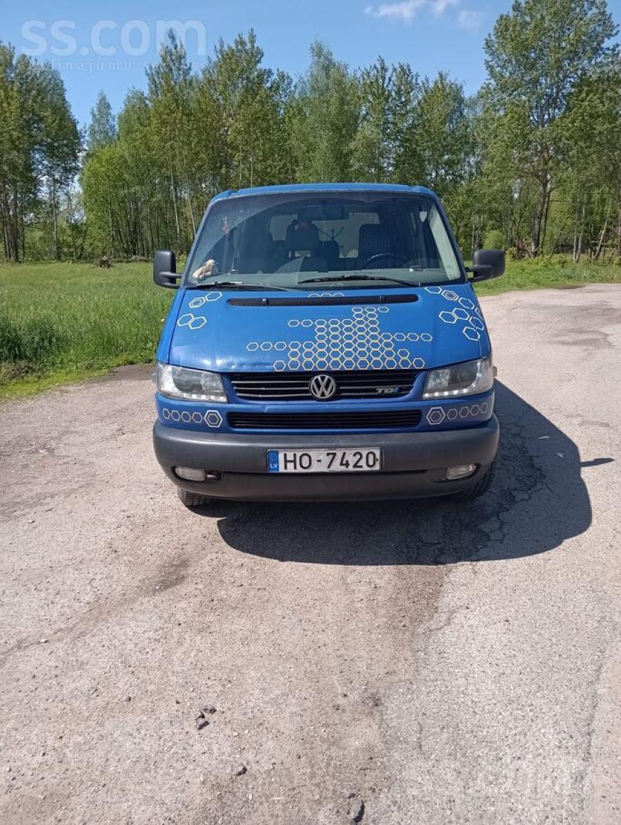 Zils Volkswagen T4 1999 Daugavpils, ar dzinēja tilpumu 2.50 L un nobraukumu 680 tūkst. km par 2050 €, foto 1 vietnē AUTOMOTO.COM.LV