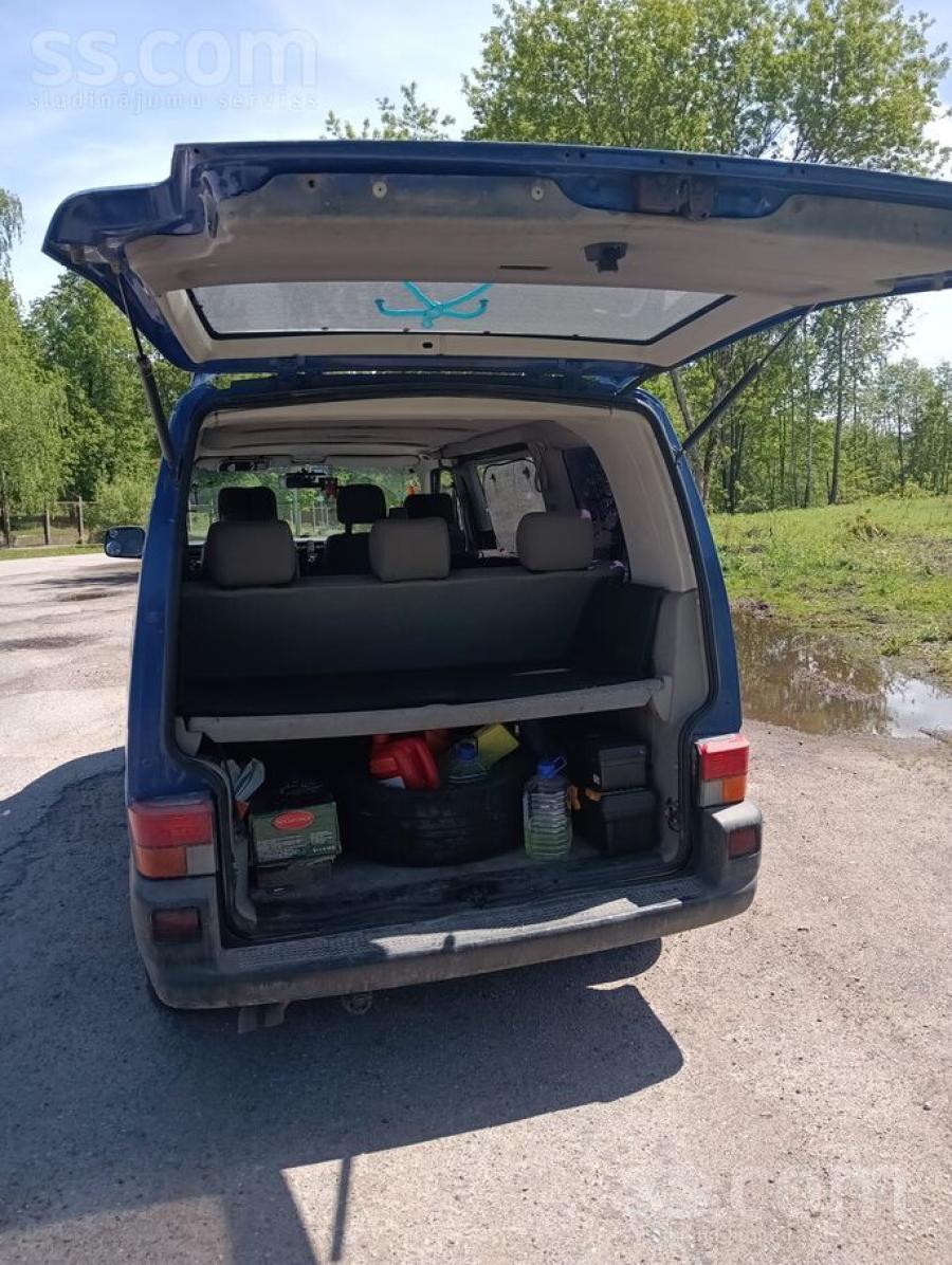 Zils Volkswagen T4 1999 Daugavpils, ar dzinēja tilpumu 2.50 L un nobraukumu 680 tūkst. km par 2050 €, foto 7 vietnē AUTOMOTO.COM.LV