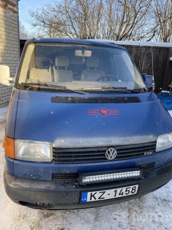 Blue Volkswagen T4 2000 in Talsi, with an engine capacity of 2.50 L and mileage of 556 thousand km for 2000 €, photo 1 on AUTOMOTO.COM.LV