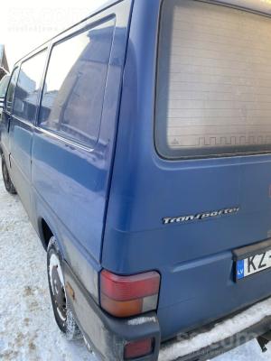 Blue Volkswagen T4 2000 in Talsi, with an engine capacity of 2.50 L and mileage of 556 thousand km for 2000 €, photo 2 on AUTOMOTO.COM.LV