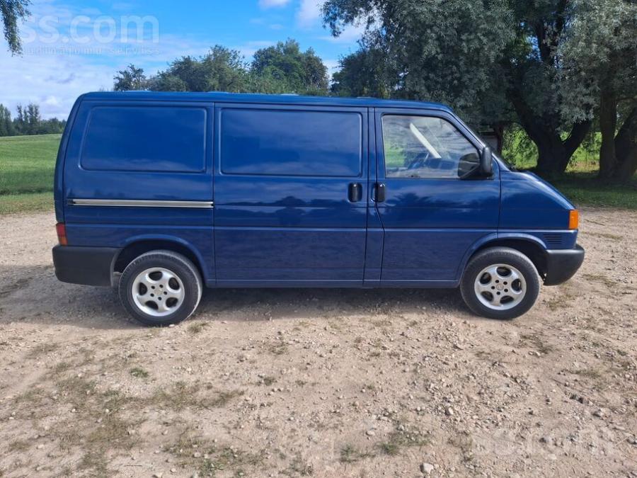 Blue Volkswagen T4 2000 in Tukums, with an engine capacity of 1.90 L and mileage of 473 thousand km for 4490 €, photo 5 on AUTOMOTO.COM.LV