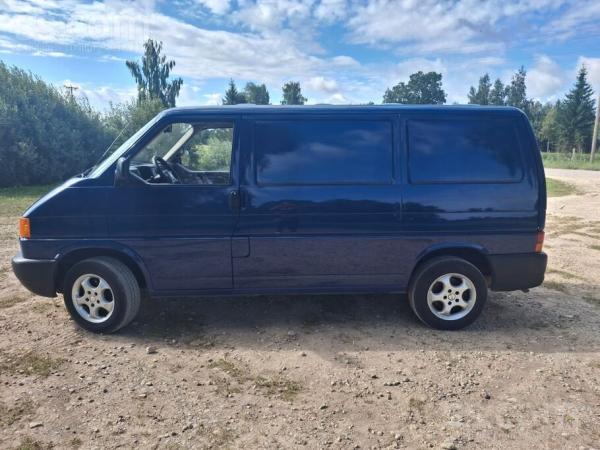Zils Volkswagen T4 2000 Tukums, ar dzinēja tilpumu 1.90 L un nobraukumu 473 tūkst. km par 4490 €, foto 5 vietnē AUTOMOTO.COM.LV