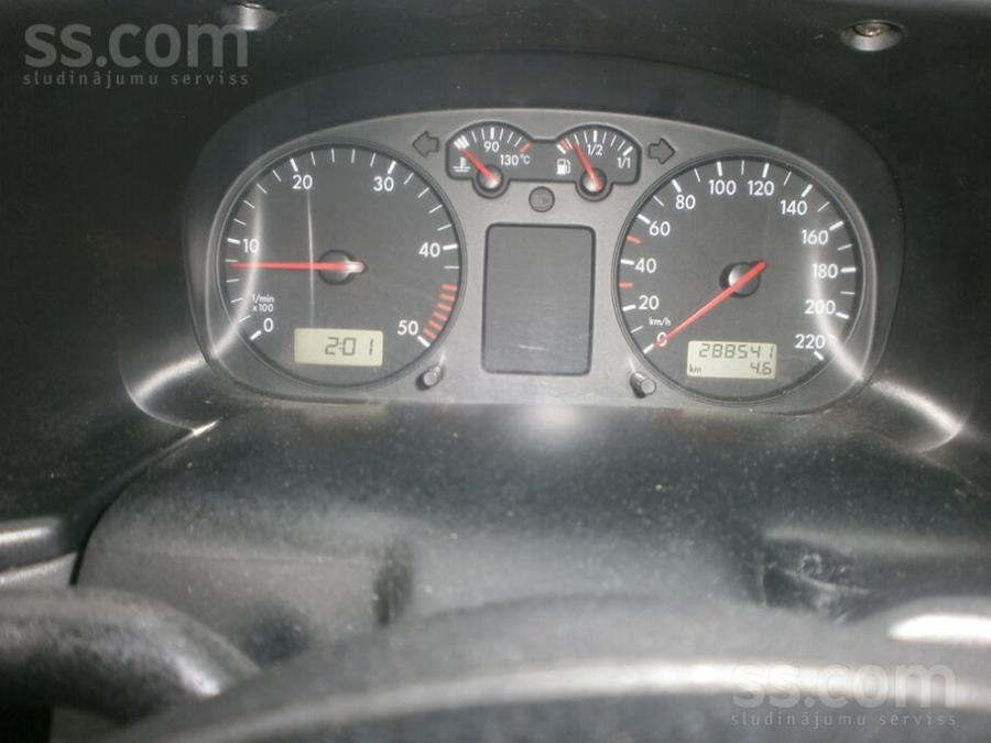 Blue Volkswagen T4 2000 in Ogre, with an engine capacity of 2.50 L and mileage of 288 thousand km for 4299 €, photo 11 on AUTOMOTO.COM.LV