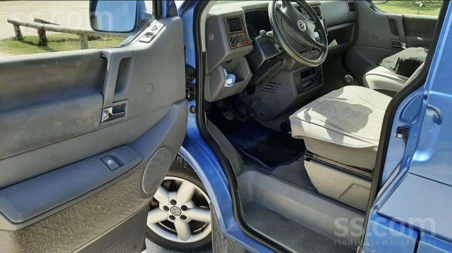 Zils Volkswagen T4 2001 Rīga, ar dzinēja tilpumu 2.50 L un nobraukumu 470 tūkst. km par 6500 €, foto 5 vietnē AUTOMOTO.COM.LV