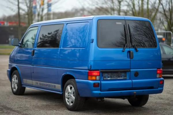 Синий Фольксваген Т4 2001 в Лиепая, объемом двигателя 2.50 л и пробегом 331 тыс. км за 6500 €, фото 2 на AUTOMOTO.COM.LV