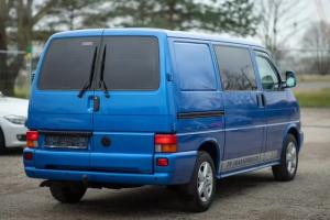 Zils Volkswagen T4 2001 Liepāja, ar dzinēja tilpumu 2.50 L un nobraukumu 331 tūkst. km par 6500 €, foto 5 vietnē AUTOMOTO.COM.LV