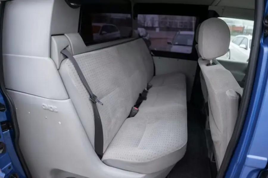 Zils Volkswagen T4 2001 Liepāja, ar dzinēja tilpumu 2.50 L un nobraukumu 331 tūkst. km par 6500 €, foto 14 vietnē AUTOMOTO.COM.LV