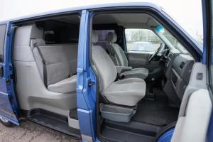 Zils Volkswagen T4 2001 Liepāja, ar dzinēja tilpumu 2.50 L un nobraukumu 331 tūkst. km par 6500 €, foto 17 vietnē AUTOMOTO.COM.LV