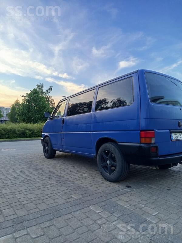 Синий Фольксваген Т4 2001 в Резекне, объемом двигателя 2.50 л и пробегом 514 тыс. км за 3050 €, фото 2 на AUTOMOTO.COM.LV