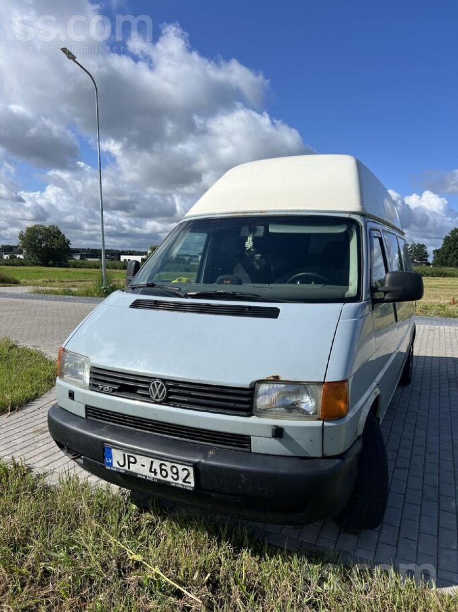 Blue Volkswagen T4 2002 in Riga, with an engine capacity of 2.50 L and mileage of 670 thousand km for 3100 €, photo 1 on AUTOMOTO.COM.LV
