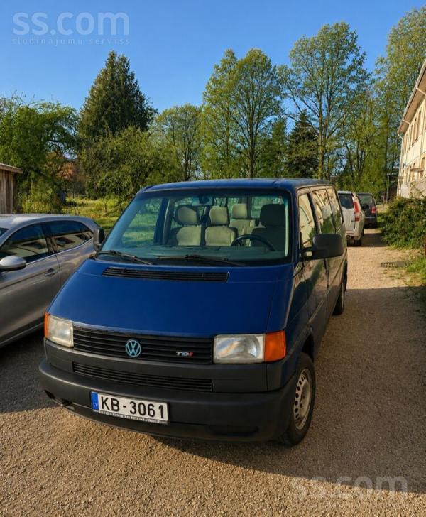 Фольксваген Т4 2002 в Валмиера на AUTOMOTO.COM.LV Синий Фольксваген Т4 2002 в Валмиера, объемом двигателя 2.50 л и пробегом 786 тыс. км за 1600 €, фото 1 на AUTOMOTO.COM.LV