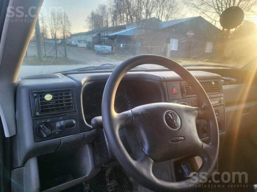Zils Volkswagen T4 2003 Liepāja, ar dzinēja tilpumu 2.50 L un nobraukumu 0 tūkst. km par 2450 €, foto 6 vietnē AUTOMOTO.COM.LV