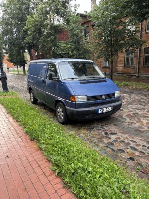 Blue Volkswagen T4 2003 in Riga, with an engine capacity of 2.50 L and mileage of 450 thousand km for 1250 €, photo 3 on AUTOMOTO.COM.LV