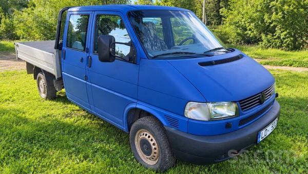 Blue Volkswagen T4 2003 in Liepaja, with an engine capacity of 2.50 L and mileage of 280 thousand km for 5999 €, photo 1 on AUTOMOTO.COM.LV