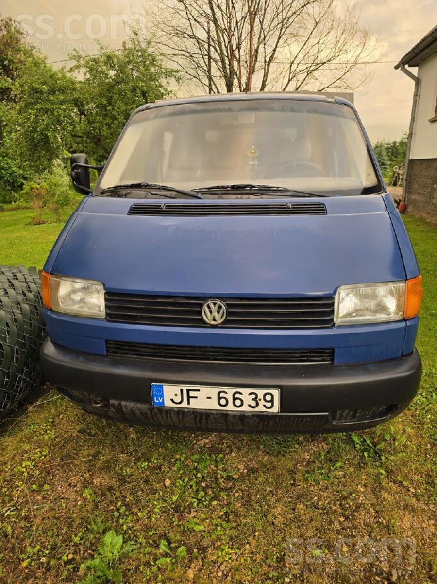 Blue Volkswagen T4 1997 in Limbazi, with an engine capacity of 2.40 L and mileage of 357 thousand km for 800 €, photo 4 on AUTOMOTO.COM.LV