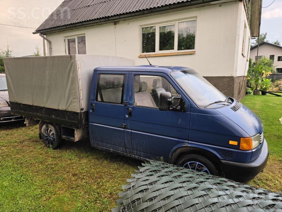 Blue Volkswagen T4 1997 in Limbazi, with an engine capacity of 2.40 L and mileage of 357 thousand km for 800 €, photo 5 on AUTOMOTO.COM.LV