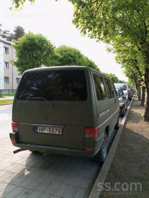 Green Volkswagen T4 1993 in Riga, with an engine capacity of 2.40 L and mileage of 565 thousand km for 2000 €, photo 3 on AUTOMOTO.COM.LV