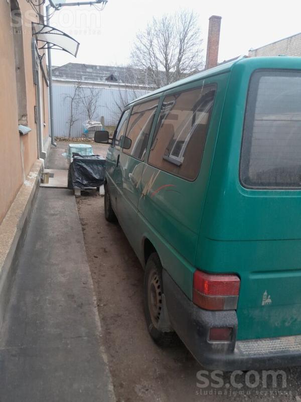 Zaļš Volkswagen T4 1996 Daugavpils, ar dzinēja tilpumu 1.90 L un nobraukumu 597 tūkst. km par 975 €, foto 4 vietnē AUTOMOTO.COM.LV