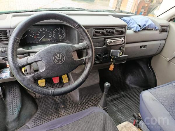 Volkswagen T4 1996 in Riga on AUTOMOTO.COM.LV Green Volkswagen T4 1996 in Riga, with an engine capacity of 2.40 L and mileage of 614 thousand km for 1500 €, photo 7 on AUTOMOTO.COM.LV