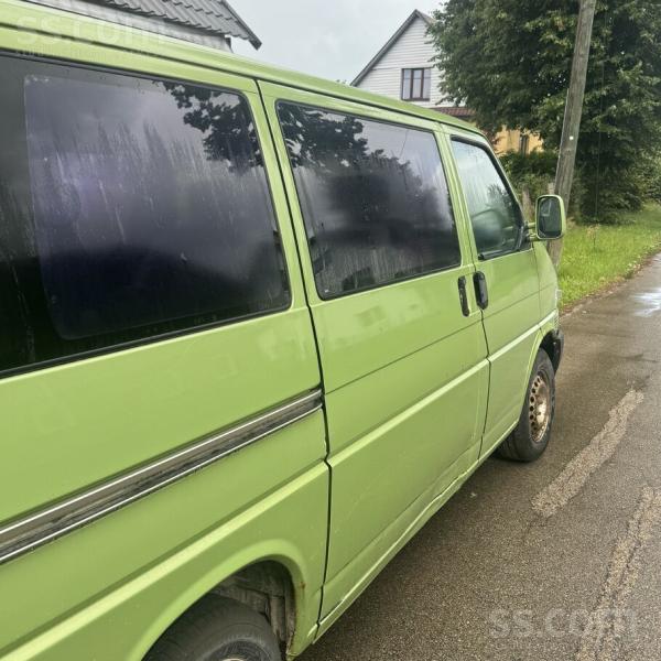 Zaļš Volkswagen T4 1998 Daugavpils, ar dzinēja tilpumu 2.50 L un nobraukumu 503 tūkst. km par 2500 €, foto 4 vietnē AUTOMOTO.COM.LV
