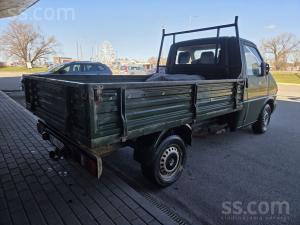 Zaļš Volkswagen T4 1999 Rīga, ar dzinēja tilpumu 2.40 L un nobraukumu 281 tūkst. km par 3000 €, foto 3 vietnē AUTOMOTO.COM.LV
