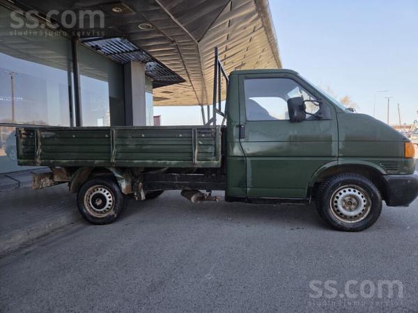 Zaļš Volkswagen T4 1999 Rīga, ar dzinēja tilpumu 2.40 L un nobraukumu 281 tūkst. km par 3000 €, foto 4 vietnē AUTOMOTO.COM.LV