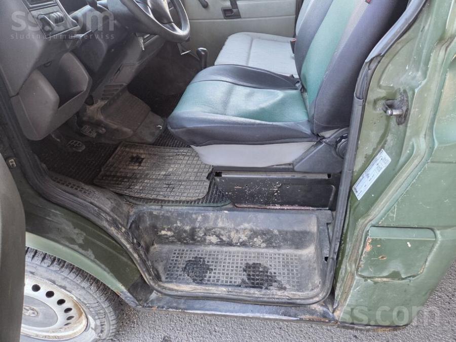 Zaļš Volkswagen T4 1999 Rīga, ar dzinēja tilpumu 2.40 L un nobraukumu 281 tūkst. km par 3000 €, foto 12 vietnē AUTOMOTO.COM.LV