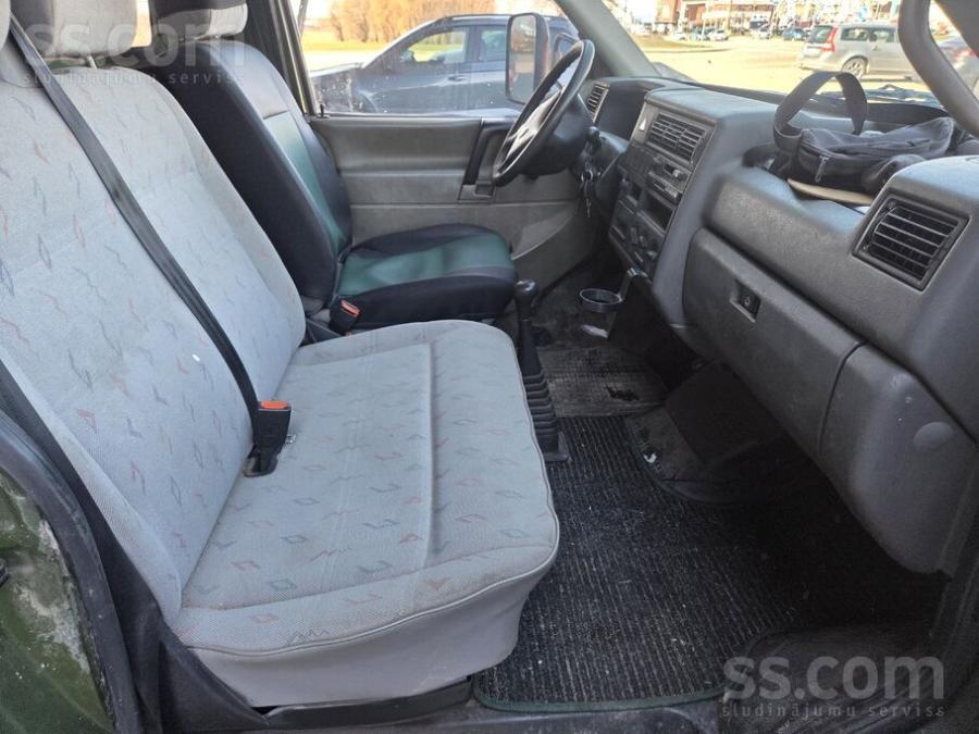 Zaļš Volkswagen T4 1999 Rīga, ar dzinēja tilpumu 2.40 L un nobraukumu 281 tūkst. km par 3000 €, foto 16 vietnē AUTOMOTO.COM.LV