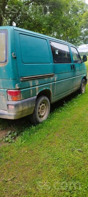 Green Volkswagen T4 2000 in Gulbene, with an engine capacity of 2.50 L and mileage of 330 thousand km for 1400 €, photo  on AUTOMOTO.COM.LV