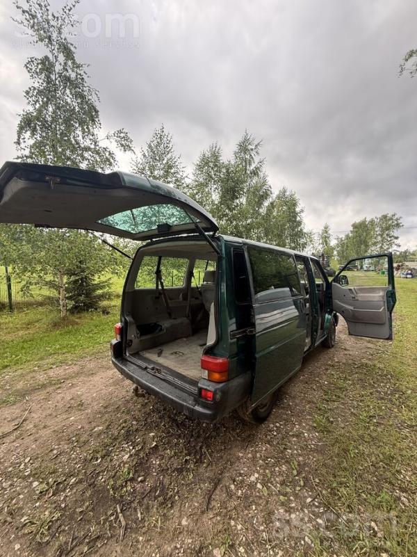 Zaļš Volkswagen T4 2000 Jelgava, ar dzinēja tilpumu 2.50 L un nobraukumu 430 tūkst. km par 2650 €, foto 3 vietnē AUTOMOTO.COM.LV