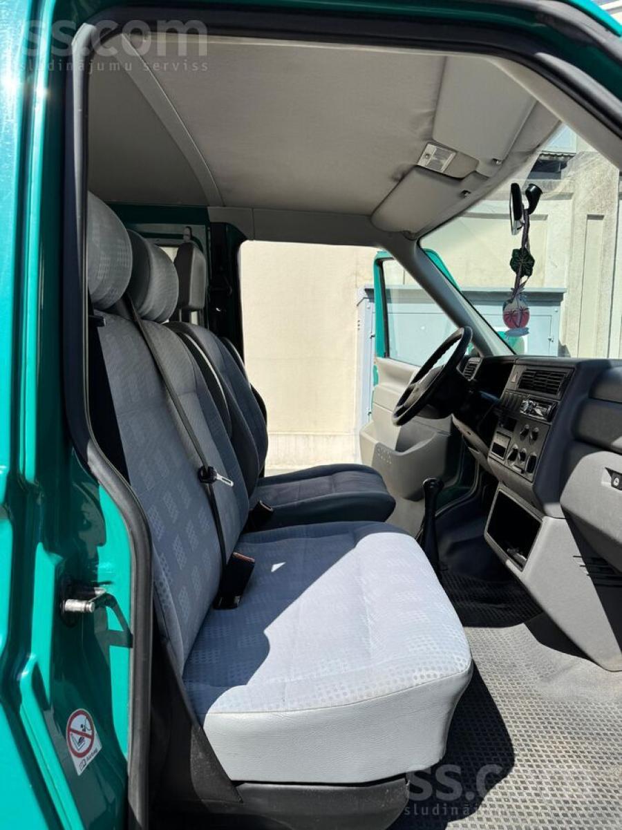 Zaļš Volkswagen T4 2001 Liepāja, ar dzinēja tilpumu 2.50 L un nobraukumu 300 tūkst. km par 5250 €, foto 6 vietnē AUTOMOTO.COM.LV