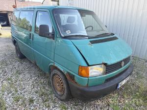 Zaļš Volkswagen T4 2002 Kuldīga, ar dzinēja tilpumu 2.50 L un nobraukumu 668 tūkst. km par 1250 €, foto 4 vietnē AUTOMOTO.COM.LV