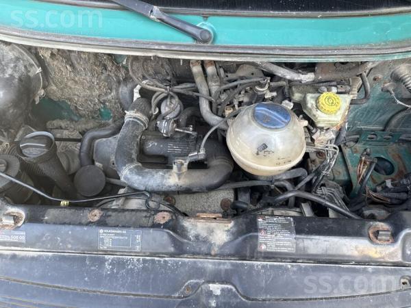 Zaļš Volkswagen T4 2002 Kuldīga, ar dzinēja tilpumu 2.50 L un nobraukumu 668 tūkst. km par 1250 €, foto 5 vietnē AUTOMOTO.COM.LV