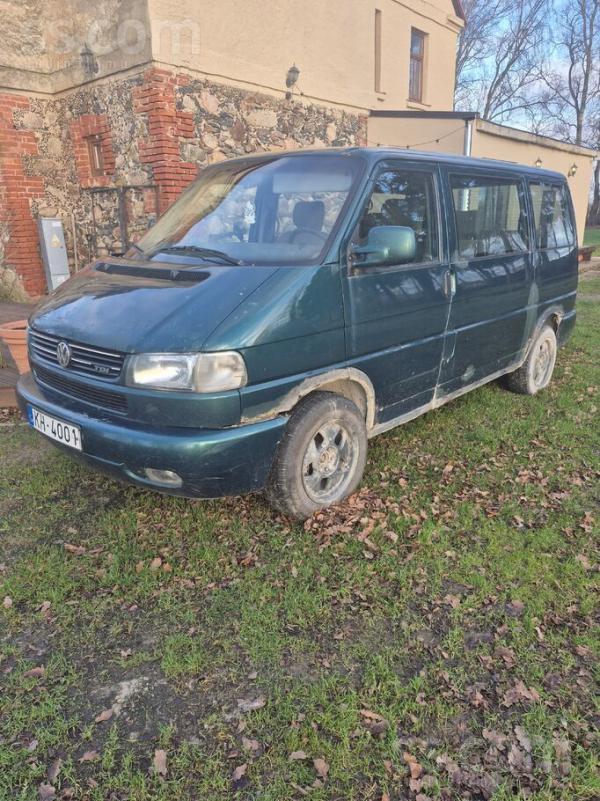 Green Volkswagen T4 1997 in Ventspils, with an engine capacity of 2.50 L and mileage of 425 thousand km for 1000 €, photo 3 on AUTOMOTO.COM.LV