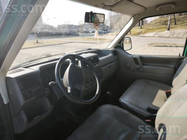 Zaļš Volkswagen T4 1997 Rēzekne, ar dzinēja tilpumu 2.40 L un nobraukumu 333 tūkst. km par 2900 €, foto 4 vietnē AUTOMOTO.COM.LV