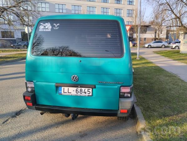 Green Volkswagen T4 1992 in Riga, with an engine capacity of 1.90 L and mileage of 285 thousand km for 2800 €, photo 2 on AUTOMOTO.COM.LV