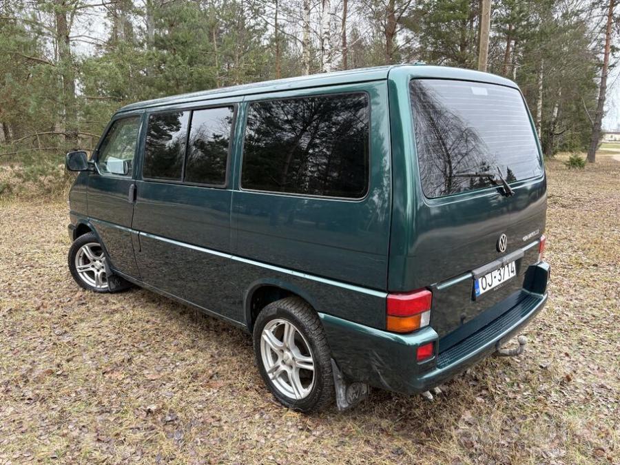 Green Volkswagen T4 2003 in Tukums, with an engine capacity of 2.50 L and mileage of 299 thousand km for 6300 €, photo 7 on AUTOMOTO.COM.LV