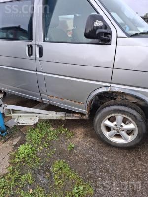 Pelēks Volkswagen T4 1994 Saldus, ar dzinēja tilpumu 2.40 L un nobraukumu 500 tūkst. km par 850 €, foto 4 vietnē AUTOMOTO.COM.LV