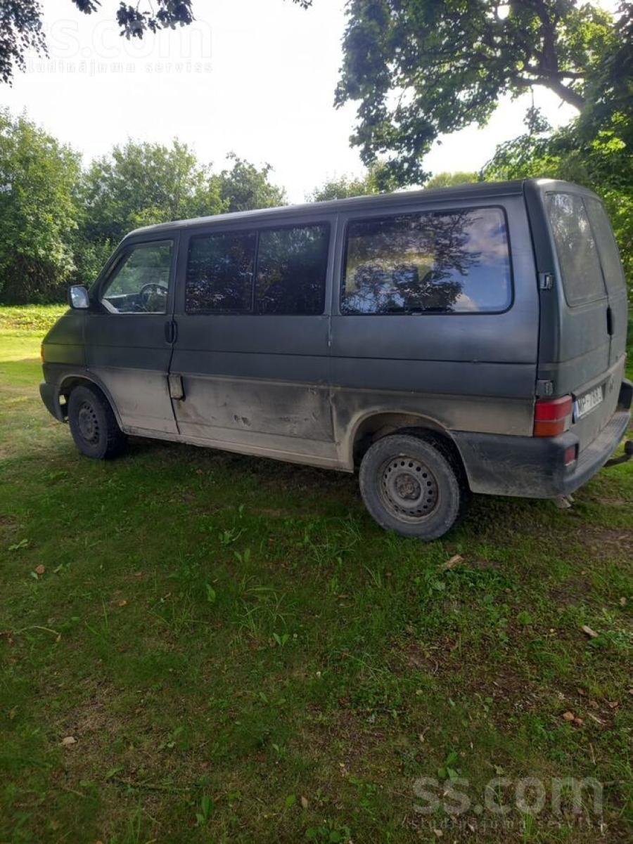Pelēks Volkswagen T4 1996 Aizkraukle, ar dzinēja tilpumu 2.40 L un nobraukumu 627 tūkst. km par 600 €, foto 4 vietnē AUTOMOTO.COM.LV