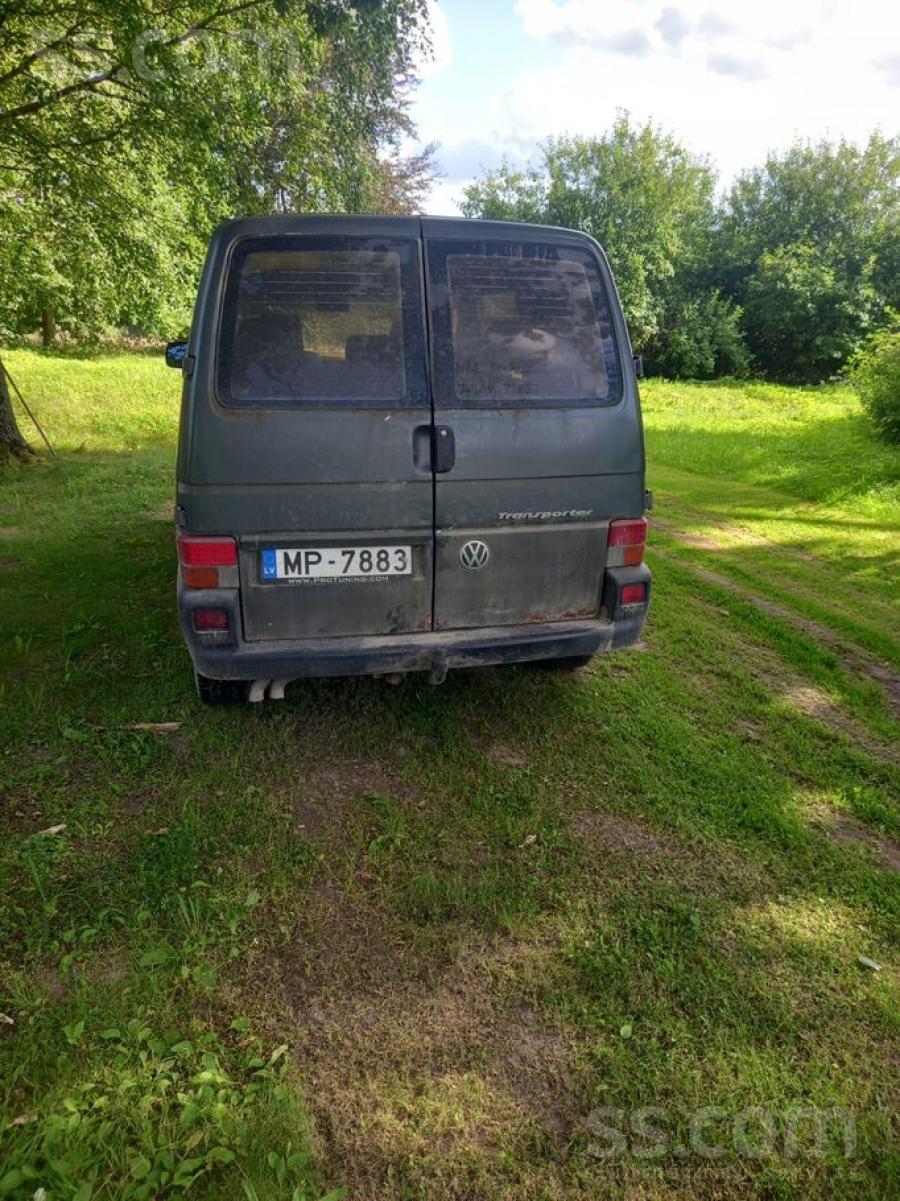 Pelēks Volkswagen T4 1996 Aizkraukle, ar dzinēja tilpumu 2.40 L un nobraukumu 627 tūkst. km par 600 €, foto 5 vietnē AUTOMOTO.COM.LV