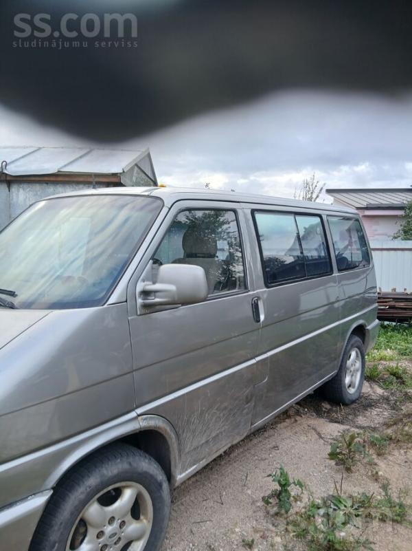 Фольксваген Т4 1998 в Даугавпилс на AUTOMOTO.COM.LV Серый Фольксваген Т4 1998 в Даугавпилс, объемом двигателя 2.50 л и пробегом 450 тыс. км за 2850 €, фото 4 на AUTOMOTO.COM.LV