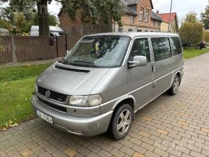 Pelēks Volkswagen T4 1998 Ventspils, ar dzinēja tilpumu 2.50 L un nobraukumu 720 tūkst. km par 950 €, foto 1 vietnē AUTOMOTO.COM.LV